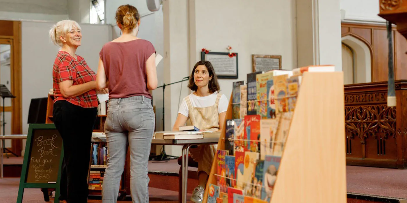 Bookbanks ธนาคารหนังสือที่ให้หนังสือเป็นอาหารสมอง สร้างความหวังให้ผู้คน | The Opener